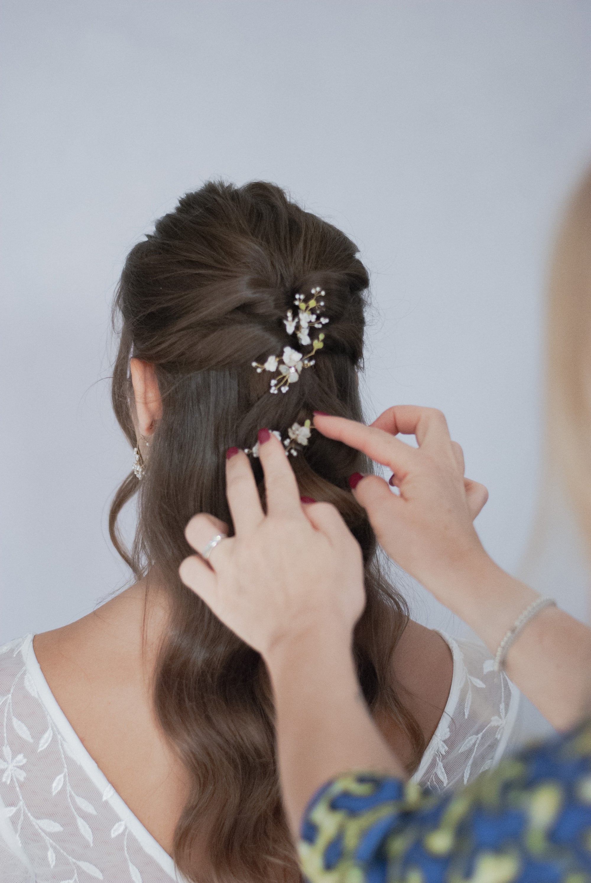 Fermaglio Lilium: fiorellini bianchi per capelli – Elibre